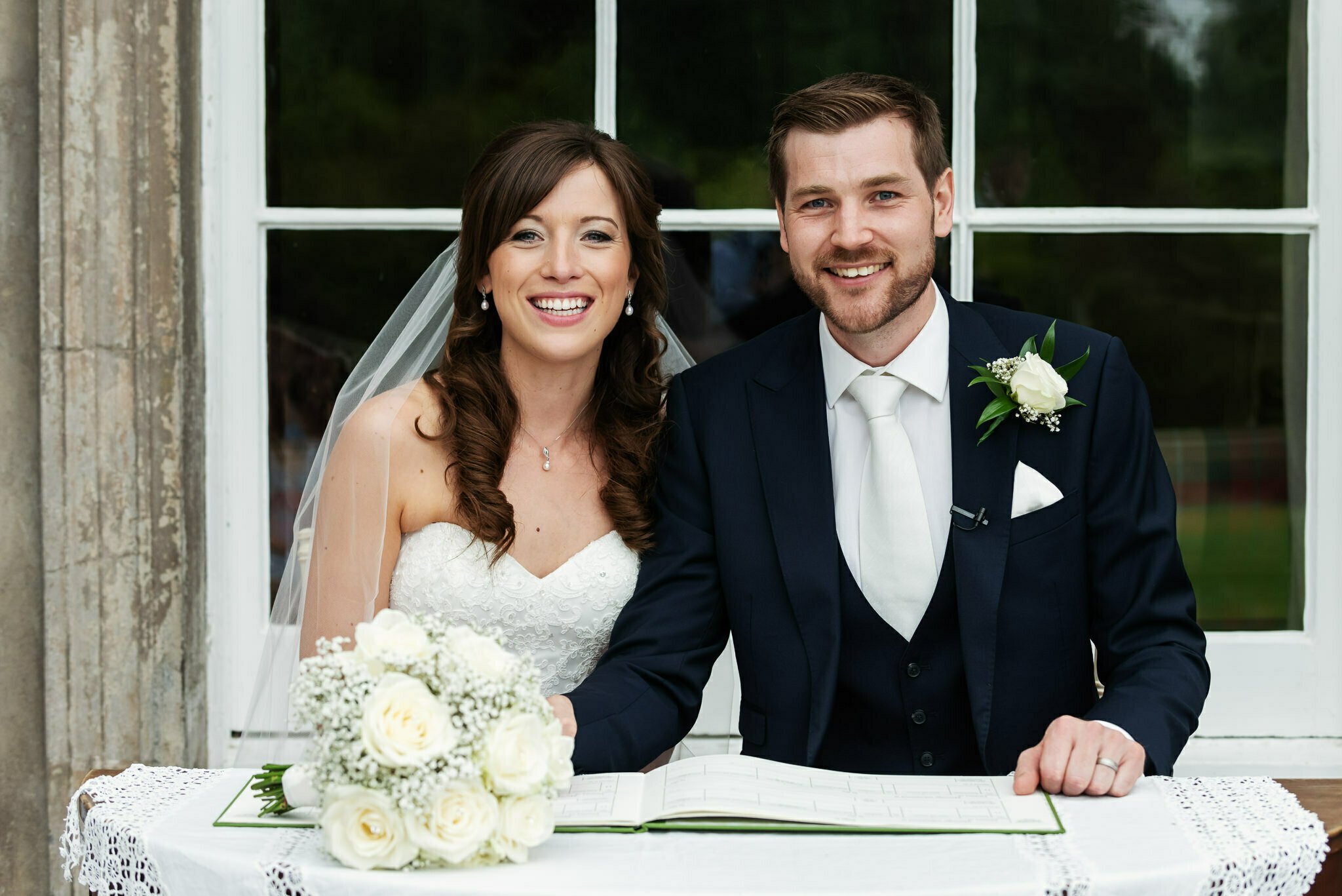 Hexton Manor Wedding Photographer - Nicola and Chris' wedding