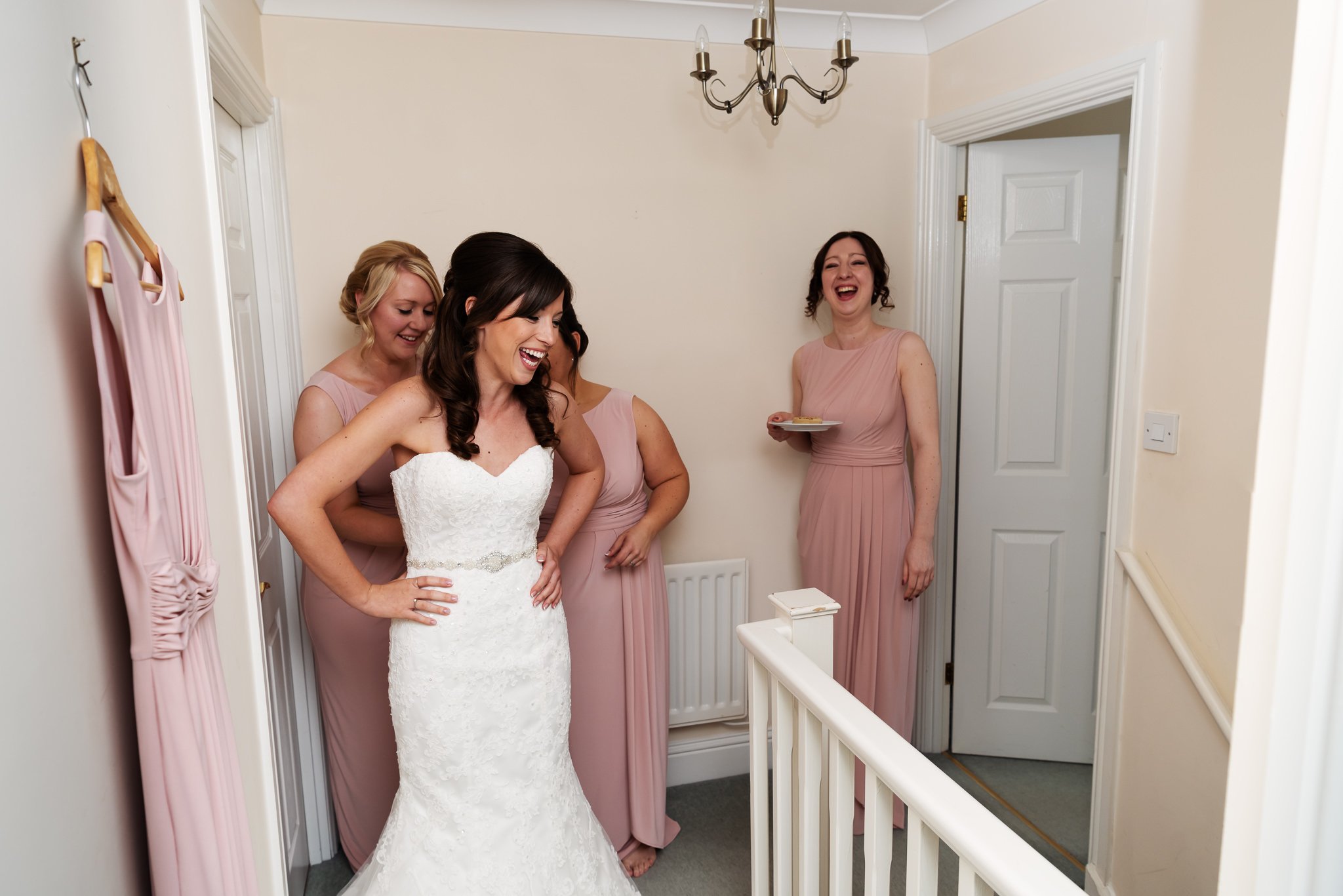 Hexton Manor Wedding Photographer - Nicola and Chris' wedding